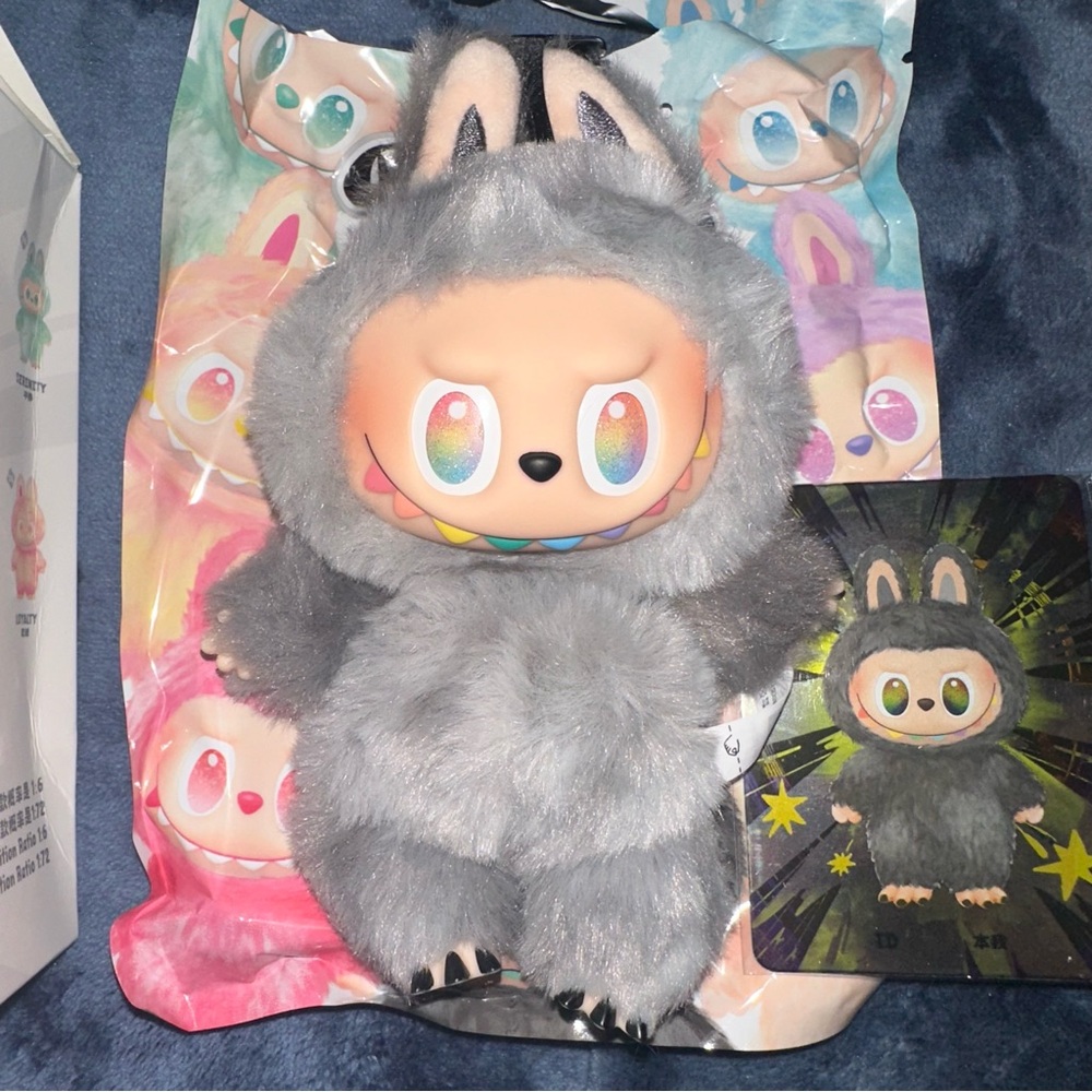 Labubu V3 Pop Mart Secret "Id" Blind Box Big Into Ene… - Gem